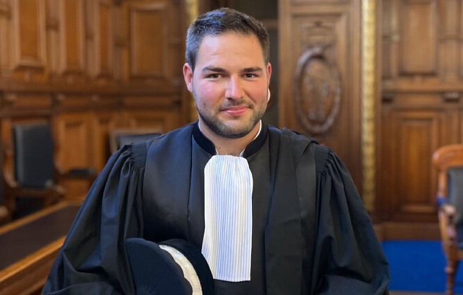 Le magistrat Sacha Straub-Kahn, nouveau porte-parole du ministère de la ...